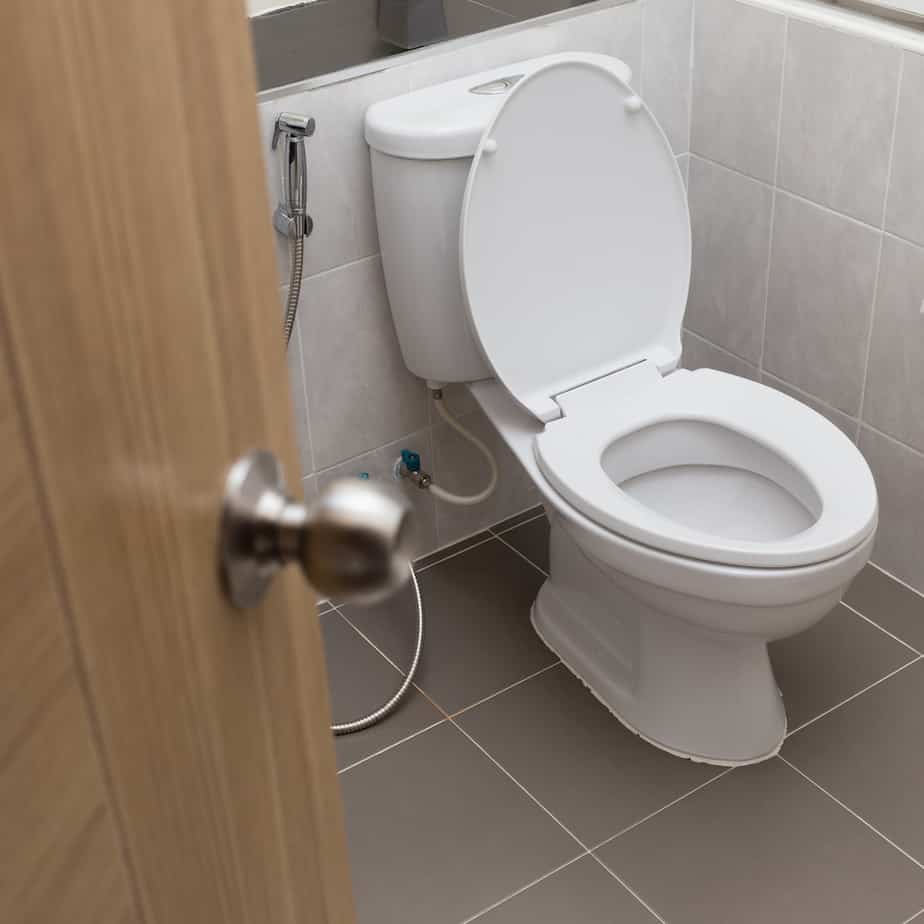 How Much Does A Toilet Weigh Find Out In Our Quick Dirty Guide